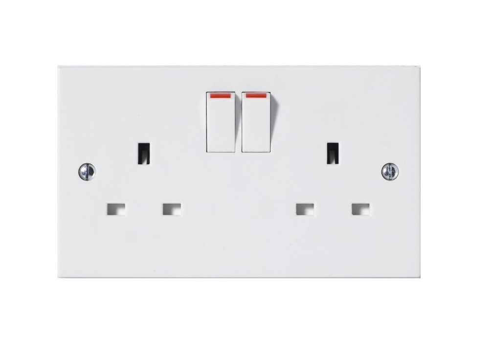Wall Socket Switched 2 Gang White Twin Double Plug Electrical Square ...