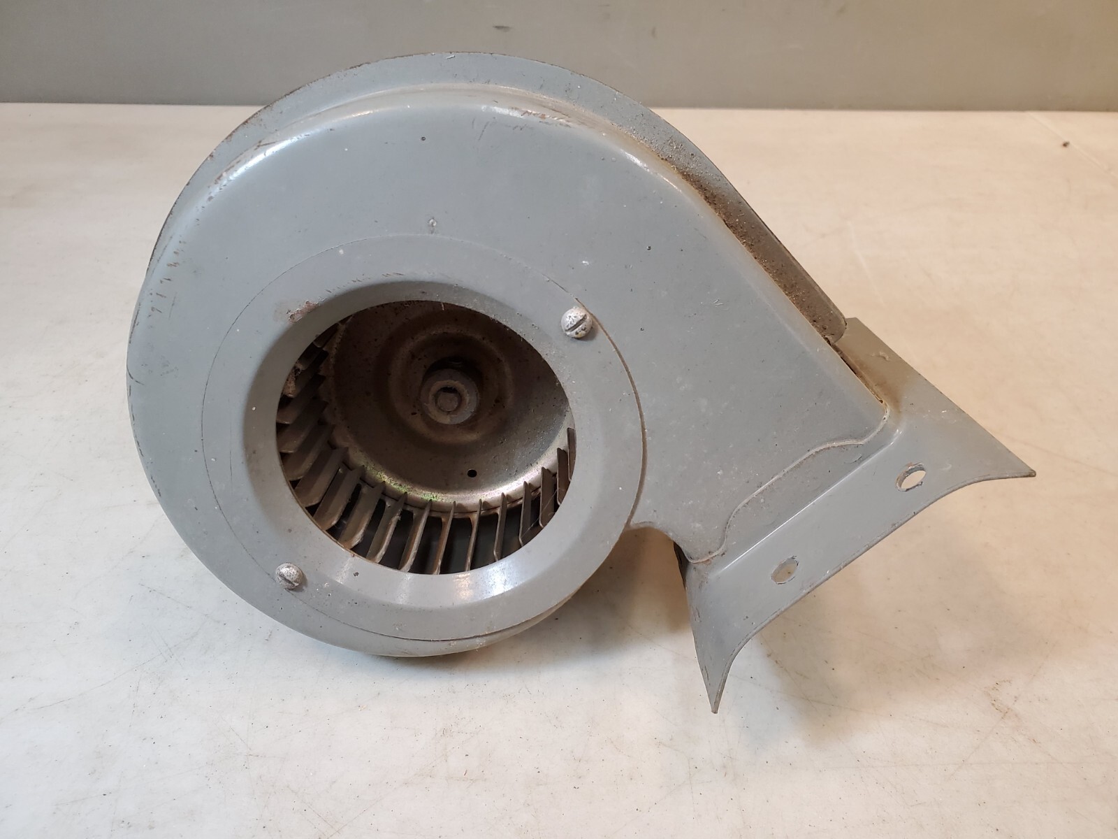 Dayton 2C610 Blower, Square w/Flange, 3.75" Wheel 3020 RPM 115V 80W 1 ...