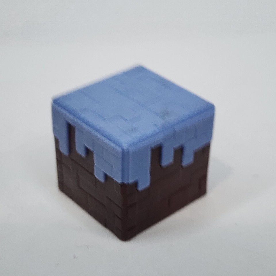 Minecraft Mini-Figures Festive Biome Pack 1" Frozen Mycelium Block Mini ...