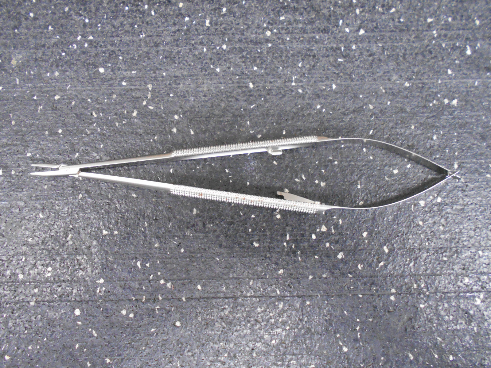 ASSI BSL180818TC 18CM LONG NEEDLE HOLDER ROUND HANDLE 8MM DIAMETER 1 ...