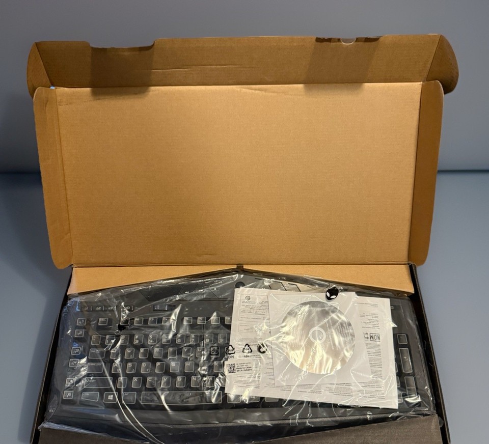 Alienware TactX Keyboard New Logitech Model Y-U0008-O-Rare | eBay