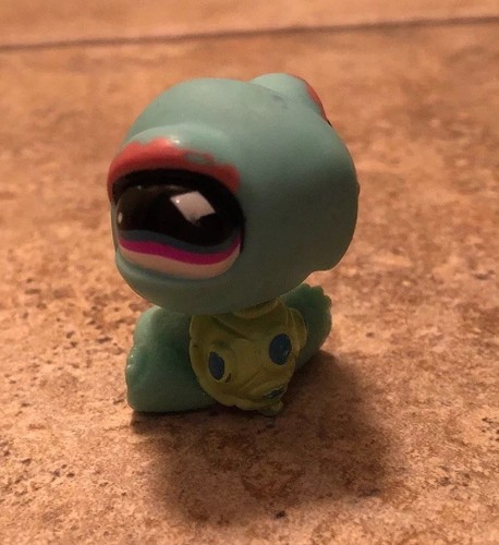 #642 Littlest Pet Shop LPS Turtle green teal clover Pink eyes Authentic ...