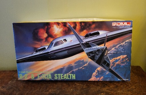 DML Dragon 2007 B-2 & F-117A Stealth Model Aircraft Kit 1:200 Parts New ...