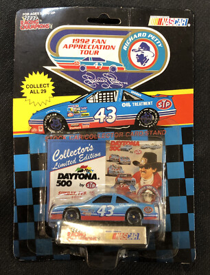 1992 Hot Wheels Pro Circuit Richard Petty #43 STP NASCAR 1:64 Diecast ...