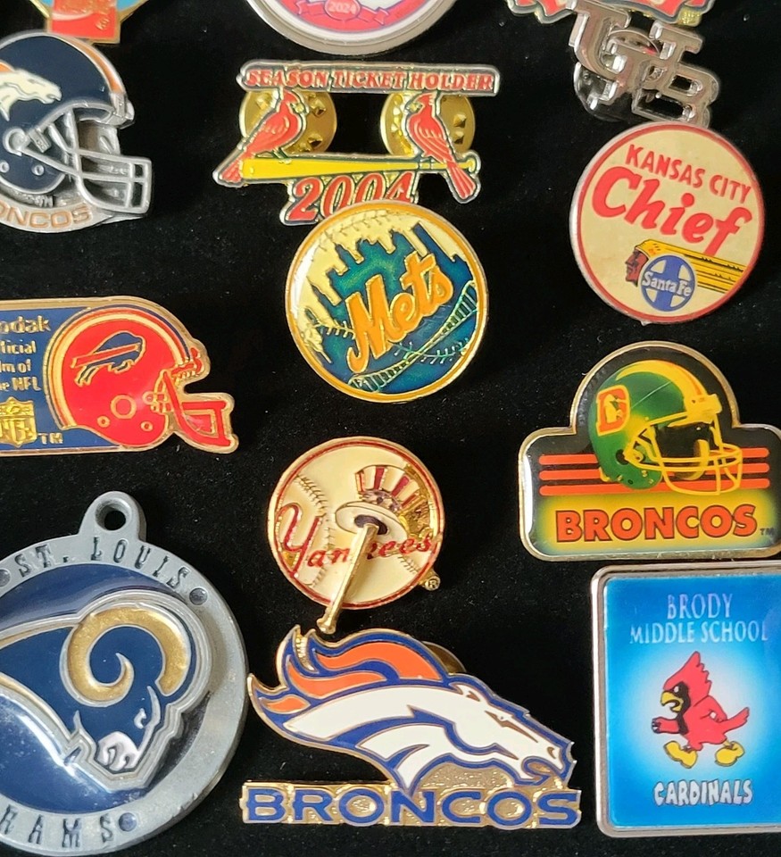 VINTAGE Sports Pin/Pendant Lot 17pc Great Variety | eBay