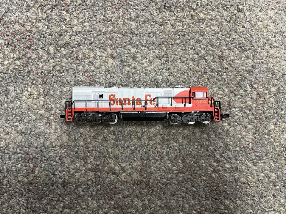 + Minitrix N Scale Santa Fe #576 Diesel Locomotive w/ Box 51 2006 00 | eBay