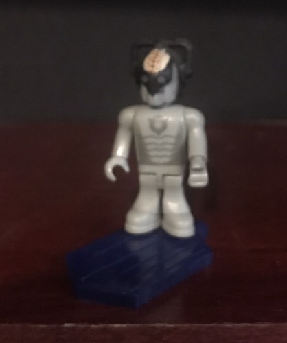 Character Building DOCTOR WHO MICRO FIGURES SERIES 3 Cyber Controller ...