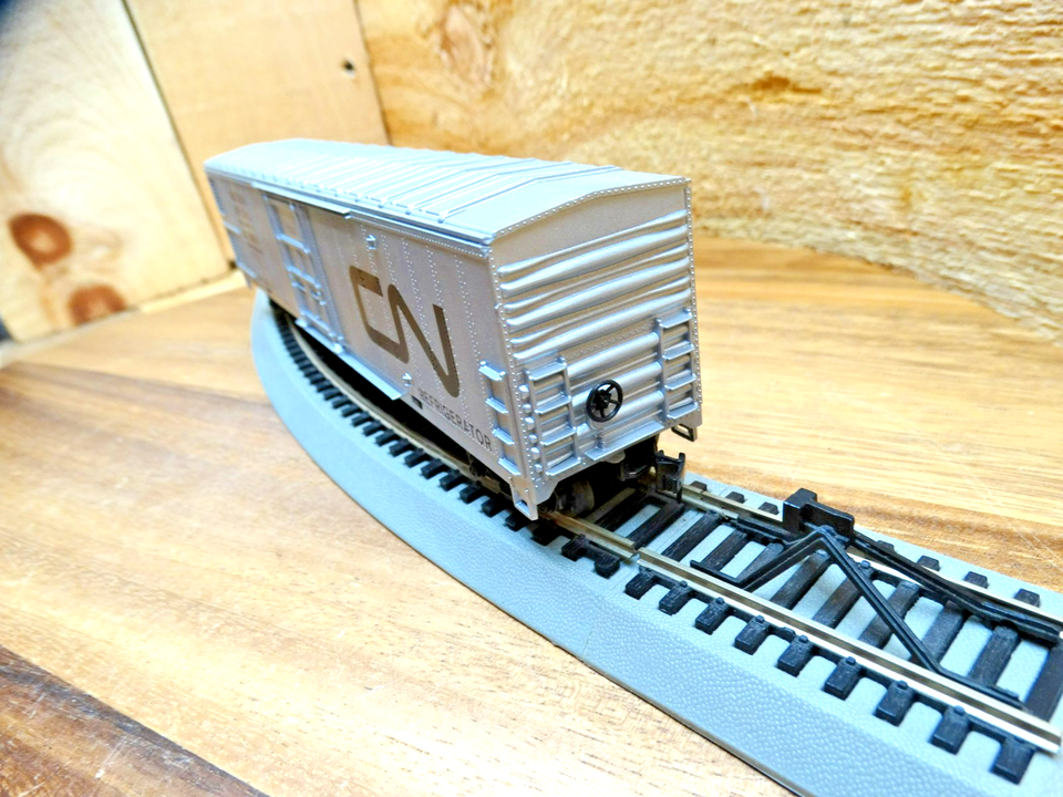 PEMCO HO Scale 40' Canadian National CN 209871 Reefer | eBay