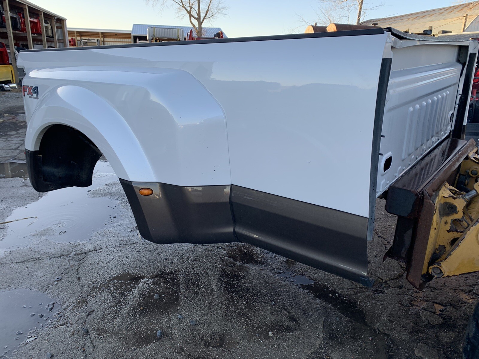 Pearl White Ford Superduty 8' Long Box Dually 17-22 F350 Super Duty DRW ...