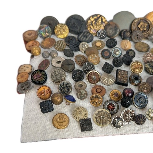 Lot Of Over 145 Buttons Victorian /Picture /Vintage Collectable Buttons ...