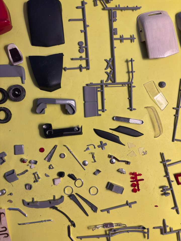 1950 FORD CONVERTIBLE 3N1 MODEL KIT AMT 1/25 SCALE OLD KIT COOL LOOK ...