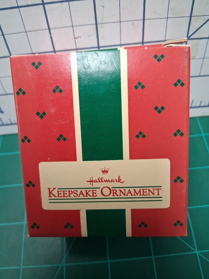 Vintage Hallmark Keepsake Christmas Ornament Tipping the Scales Santa ...