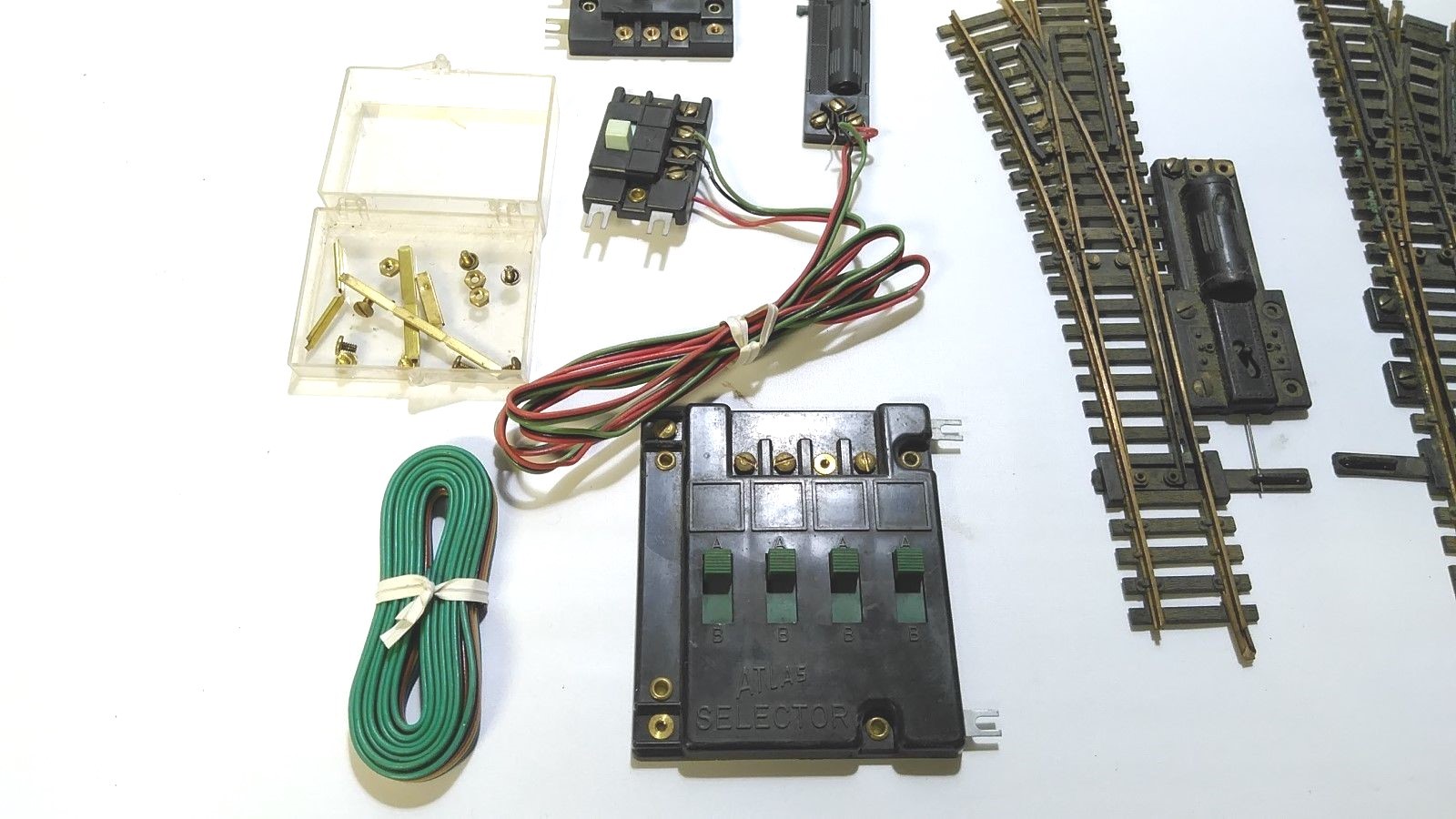 Atlas Train Switches, Uncouplers, Rerailer, Bridge, Controllers, Parts ...