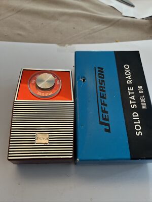 Vintage Jefferson Solid State Red Transistor Radio Model 606 W ...