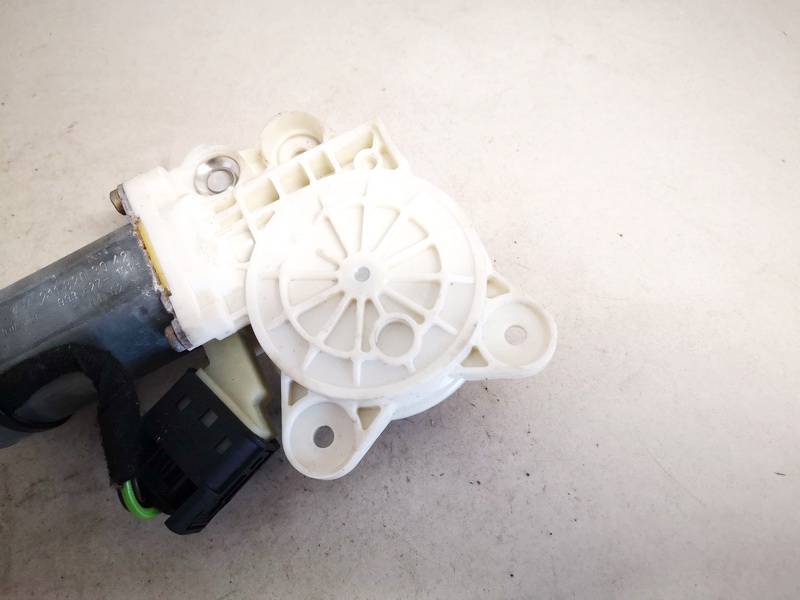a2118203042 646961 30 188052 Window Motor Front Left for Mercede ...