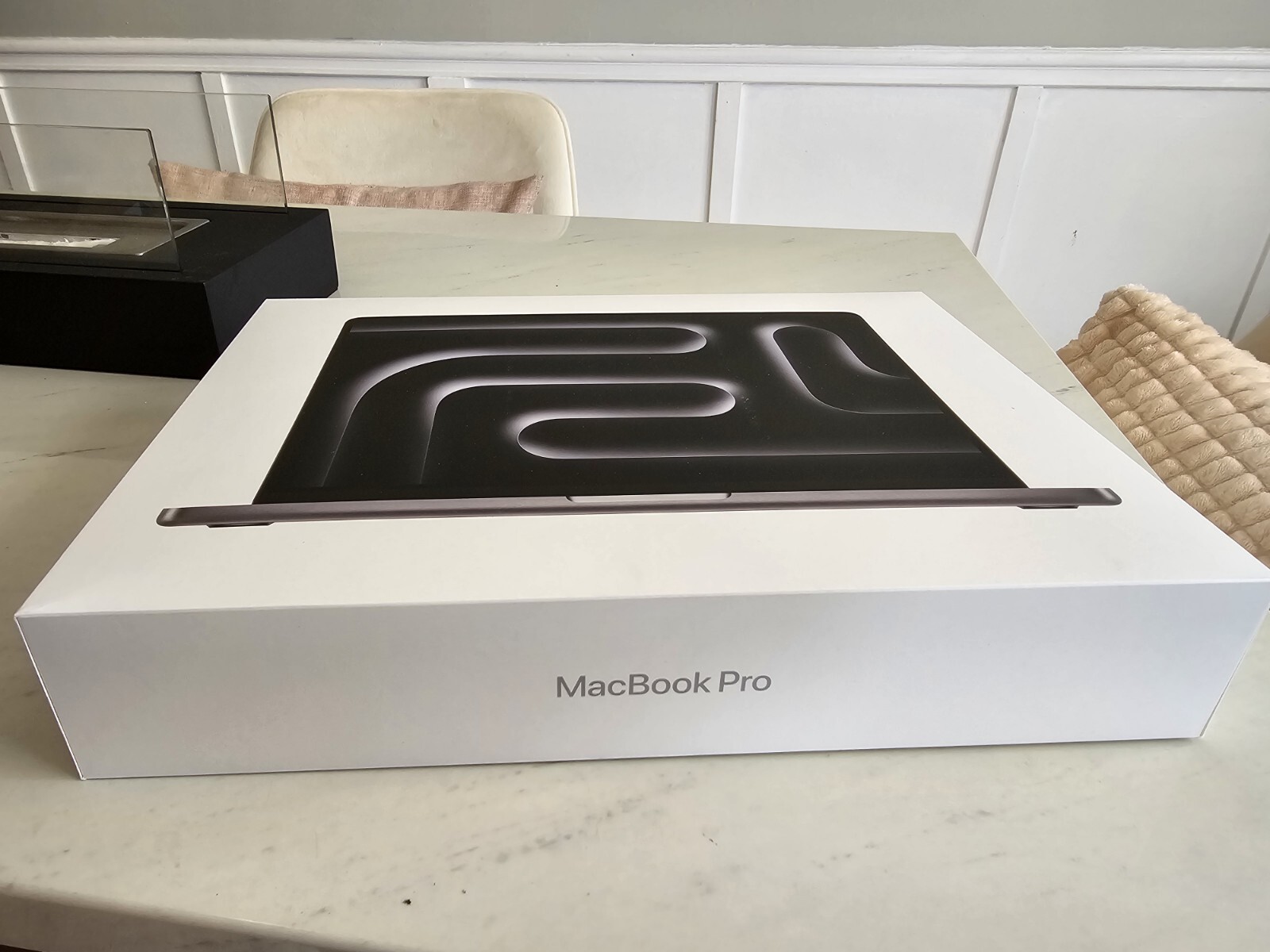 NEW IN-BOX 2023 Apple Macbook Pro 14” 512GB SSD 8GB RAM Mac Pro OS ...