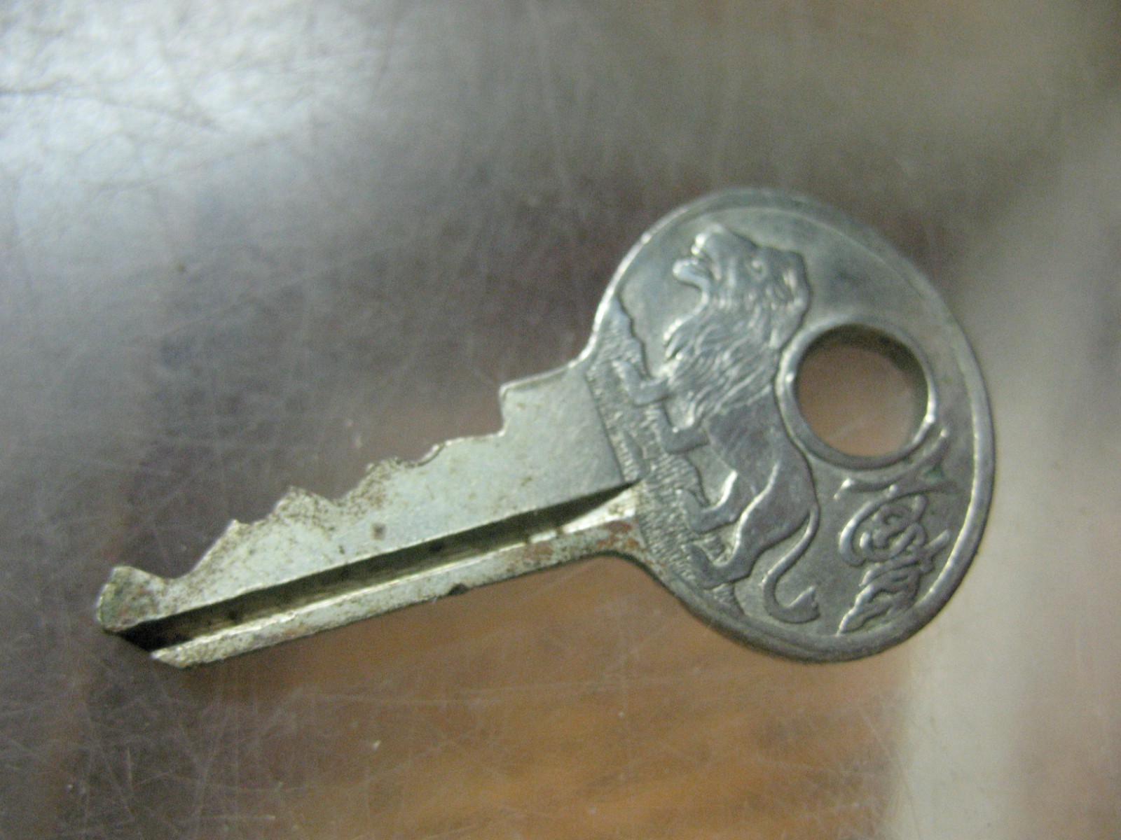 VINTAGE MASTER KEY LION LOGO P425 | eBay