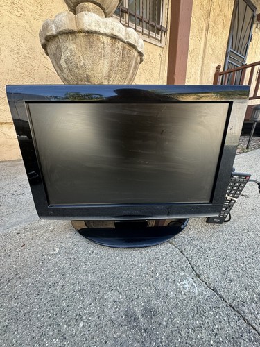 TOSHIBA LCD TV/DVD COMBINATION MODEL 19CV100U HDMI With Remote | eBay