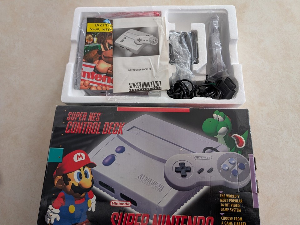 Super Nintendo SNS-101 Home Console - Gray Complete In Box. 77678014066 ...
