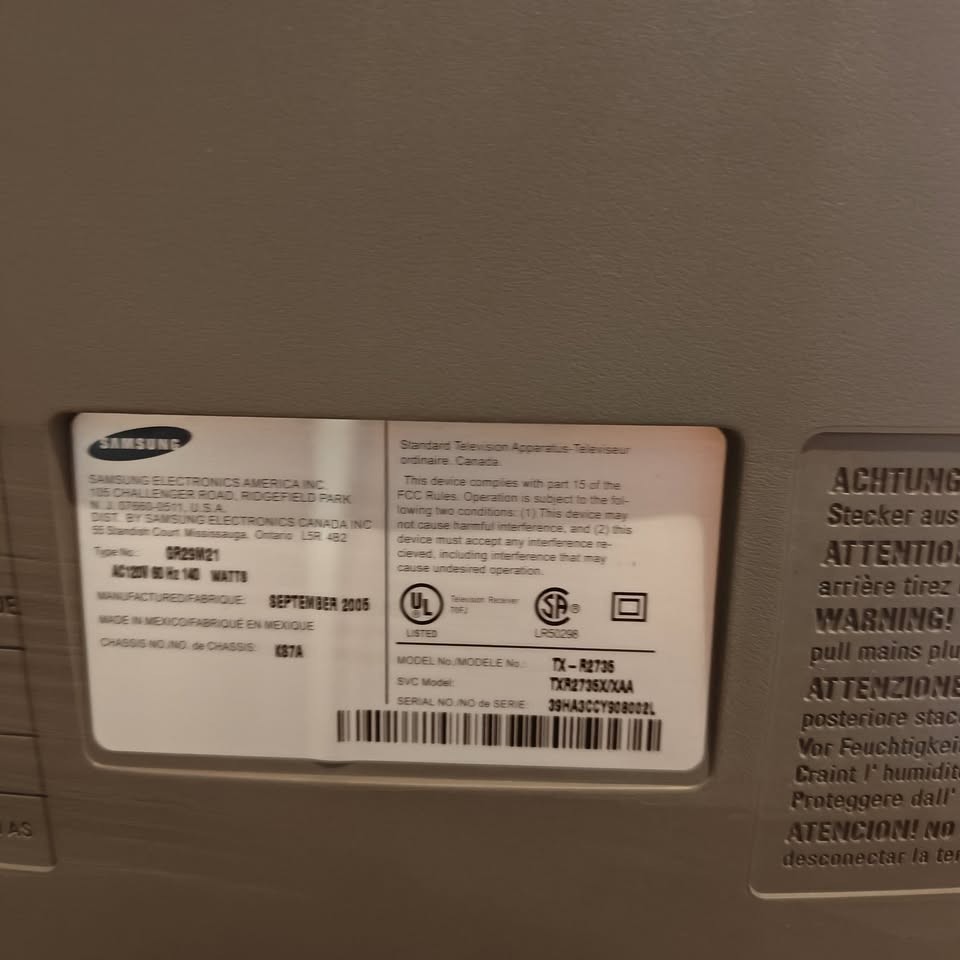 Samsung Big Screen 27” CRT Tube TV w/ Remote – Model TX-R2735 – Works ...
