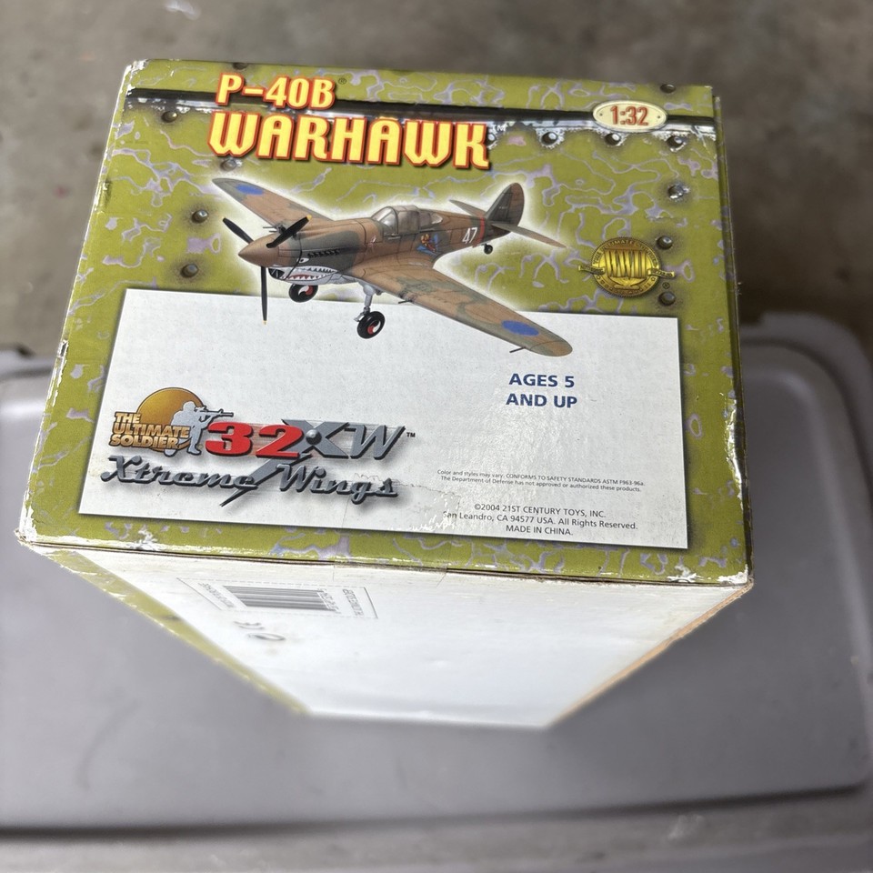 21st Century Toys 1/32 Scale WWII U.S. P-40B Warhawk Flying Tigers ...