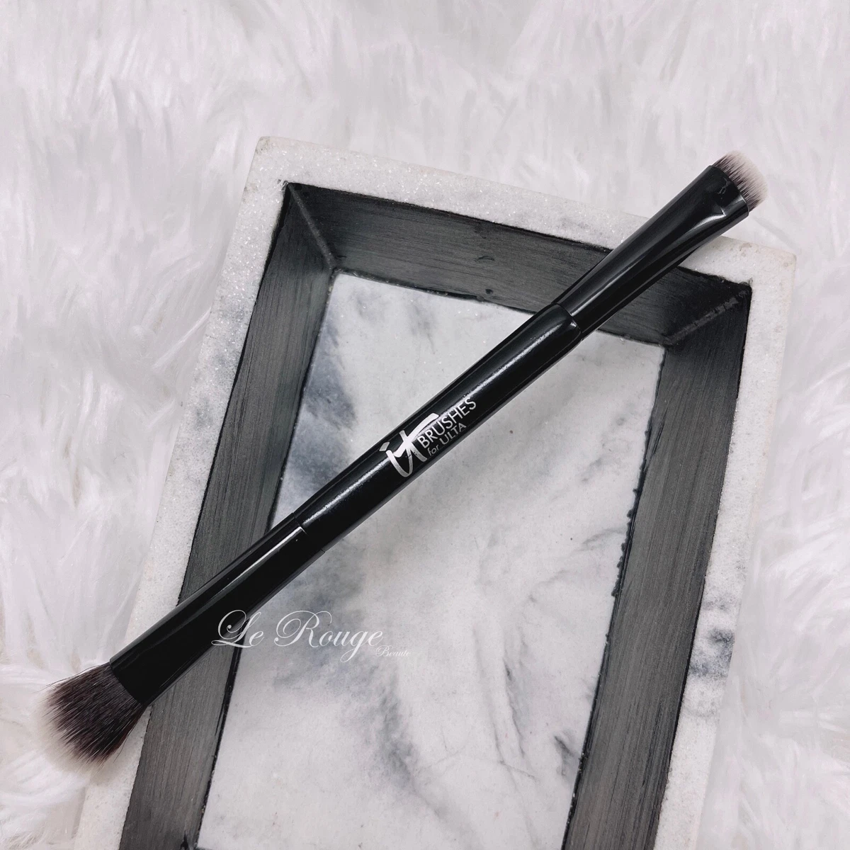 Smudge Shadow Brush