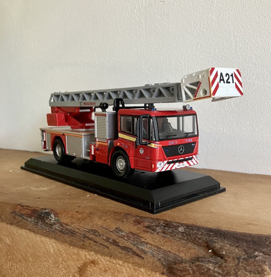 Fire Brigade Models 1:50 London LFB Mercedes Turntable Ladder A21 ...