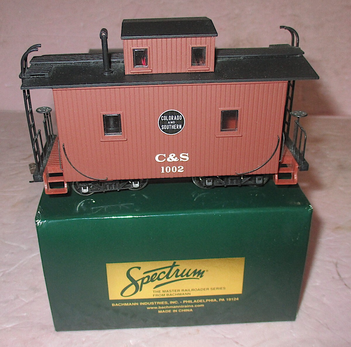 Bachmann 27723 Spectrum ON30 Colorado Southern Lighted Caboose #1002 ...