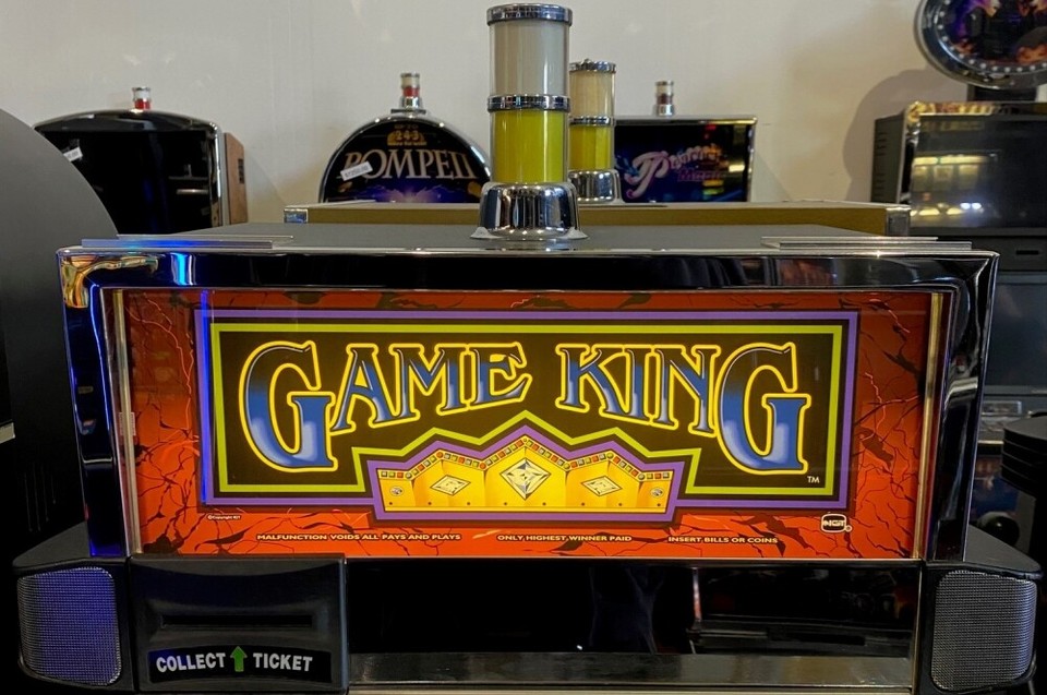 IGT GAME KING MULTI-GAME Slot Machine | eBay