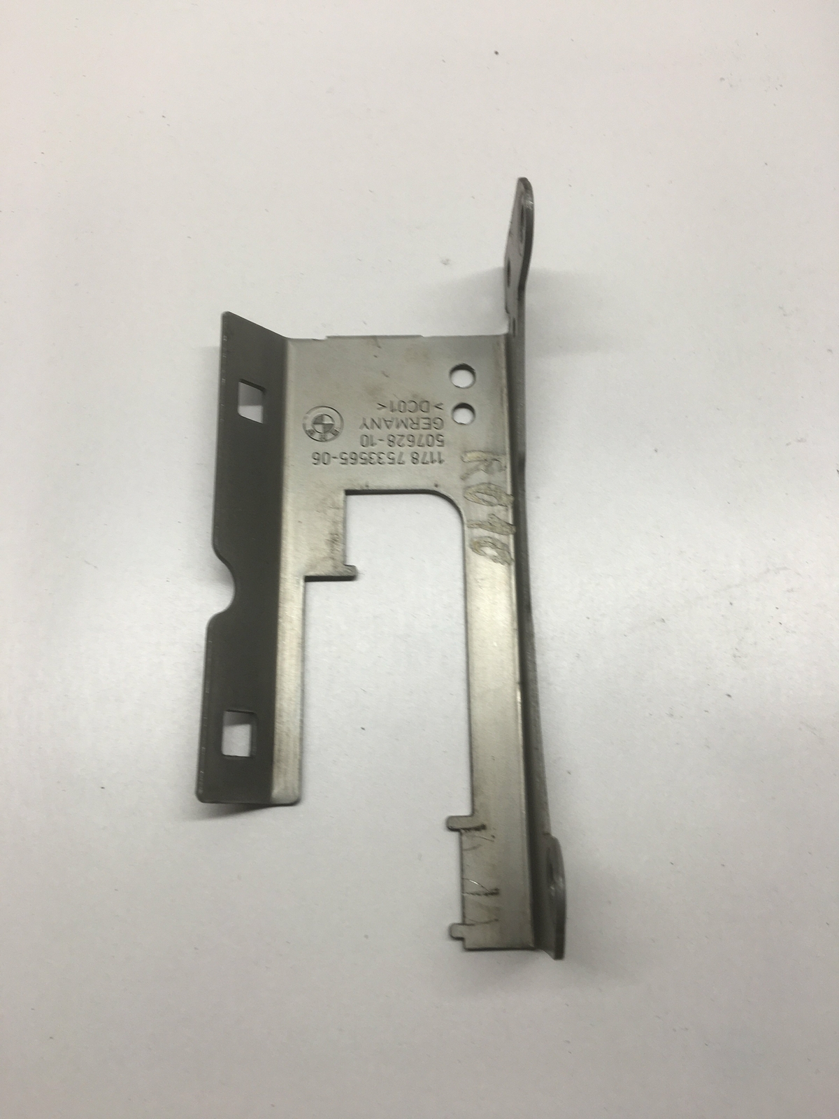 2011 BMW 7 F01, F02 740 Bracket Holder Lamda Probe 11787533565 7533565 ...