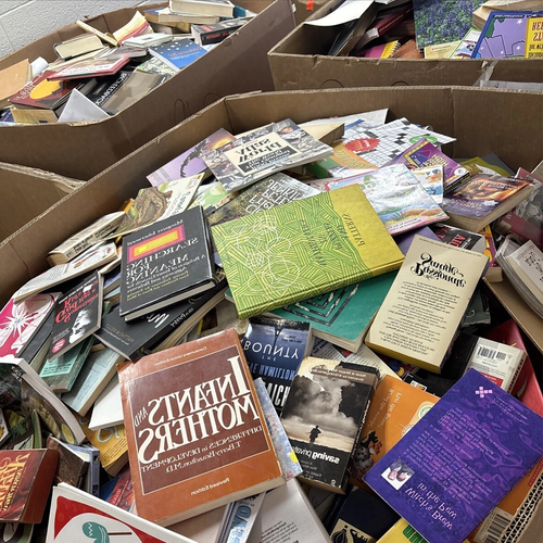 Bulk Wholesale Mixed Media Books Pallet 900-1000 lbs For Resellers ...