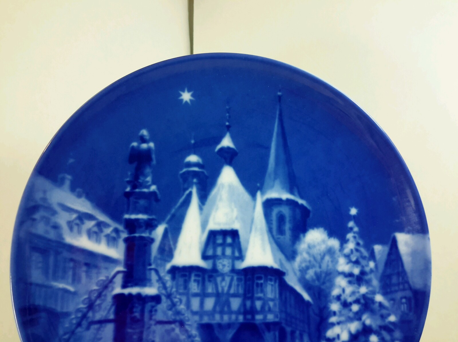 Berlin Design German Christmas Plate 1972 Christmas Eve in Michelstadt ...