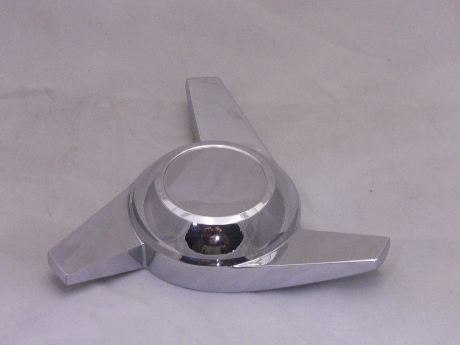 SET OF 4 SWEPT STUD MOUNT SPINNER TRIBAR KNOCKOFF CHROME WHEEL RIM ...