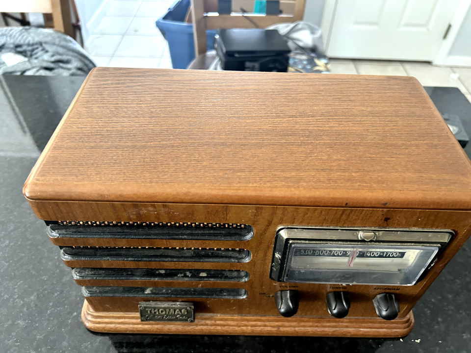 THOMAS Collector's Edition Radio Model 1947 AM/FM Cassette Player ...