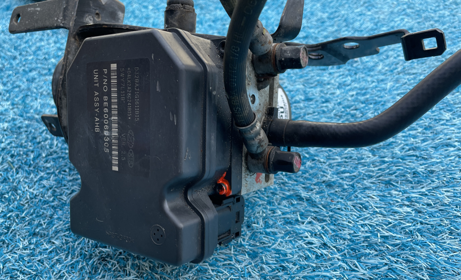 2011-2013 Kia Optima Hybrid ABS Hydraulic Antilock Brake Pump HPU 58620 ...