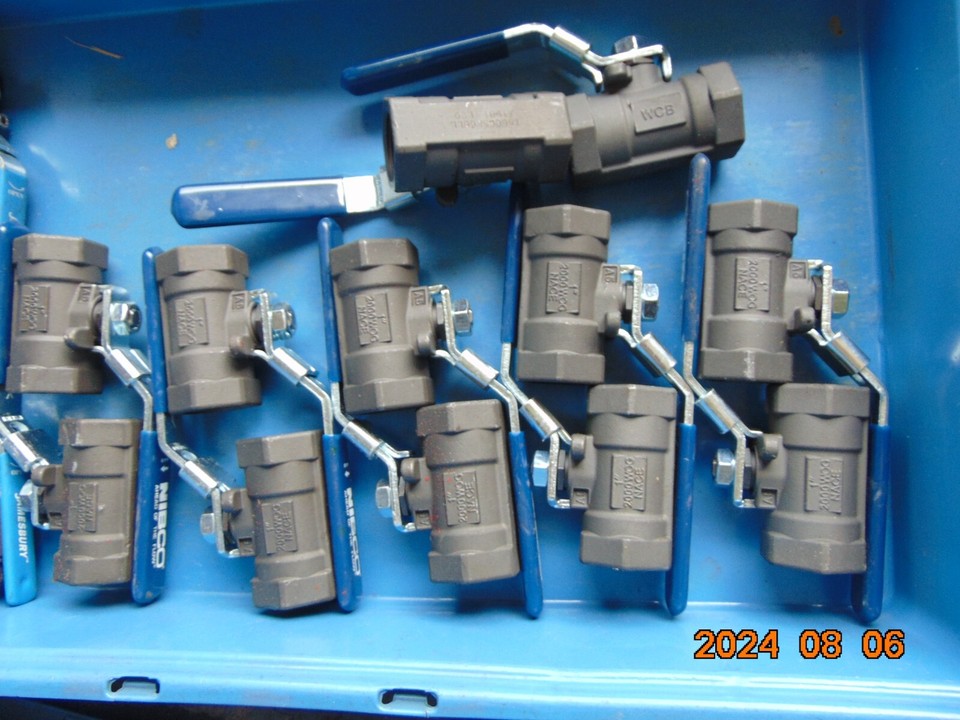 1 Nibco T560CSR66LL 1" One Piece Carbon Steel Locking Lever Ball Valve ...