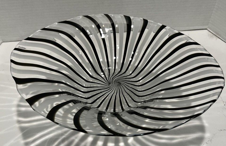 Black & White Swirl Murano Glass Bowl by Dino Martens Mezza Filigrana ...