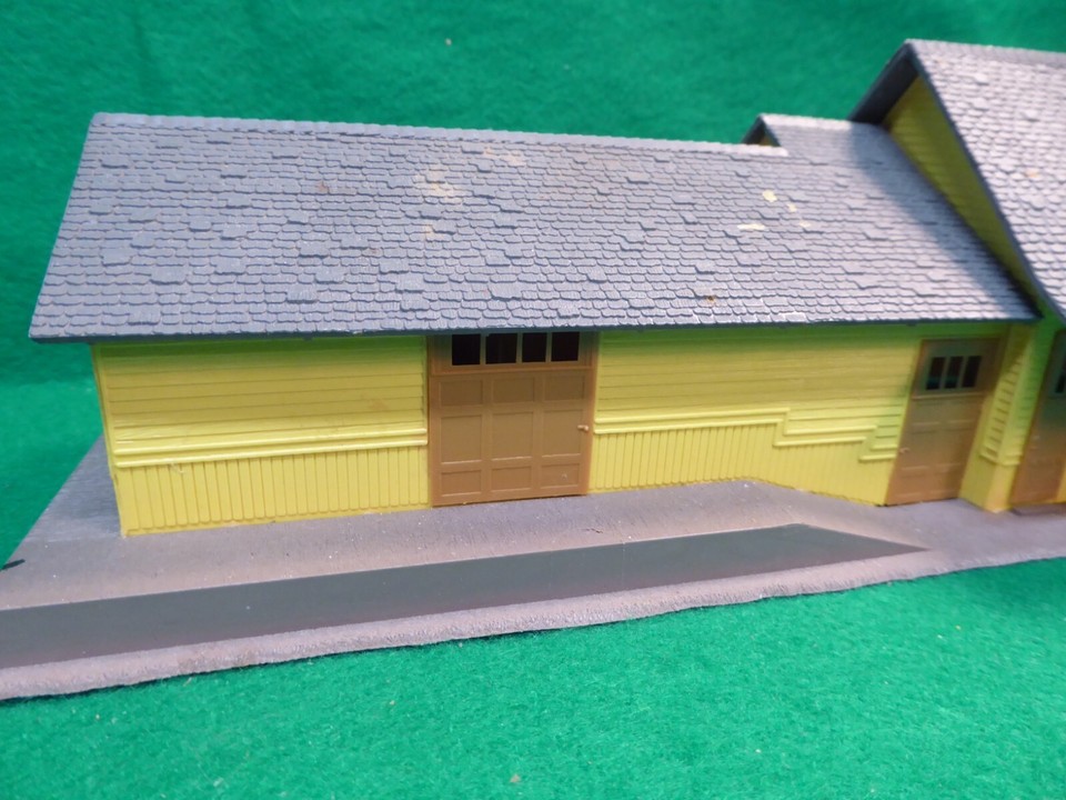 tyco roco ho scale train station - assembled sold as is | eBay