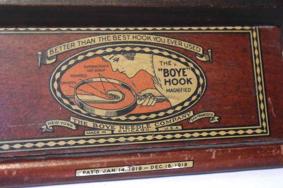 Antique 1919 Boye Needle Sewing Hook Advertising Counter Display Case ...
