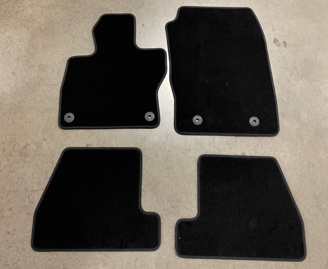 Genuine Ford KIT - FLOOR CONTOUR MAT BM5Z5813300BF Ford BM5Z5813300BF ...