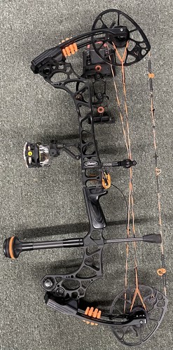 Mathews Triax Bow RH 50-60 Lbs 28.5" QAD Rest | eBay