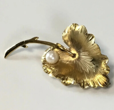 Vintage Signed WELLS 14k Gold Filled Leaf Pearl Brooch Pin Approx 2" 4g ...