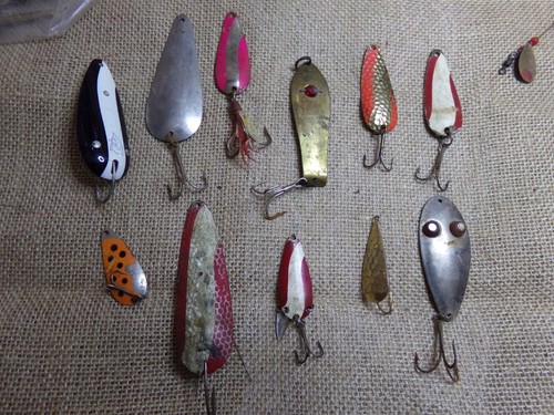 Lot of 11 Vintage Spoons Flash eye, Perfection, Red Devil, Marathon ...