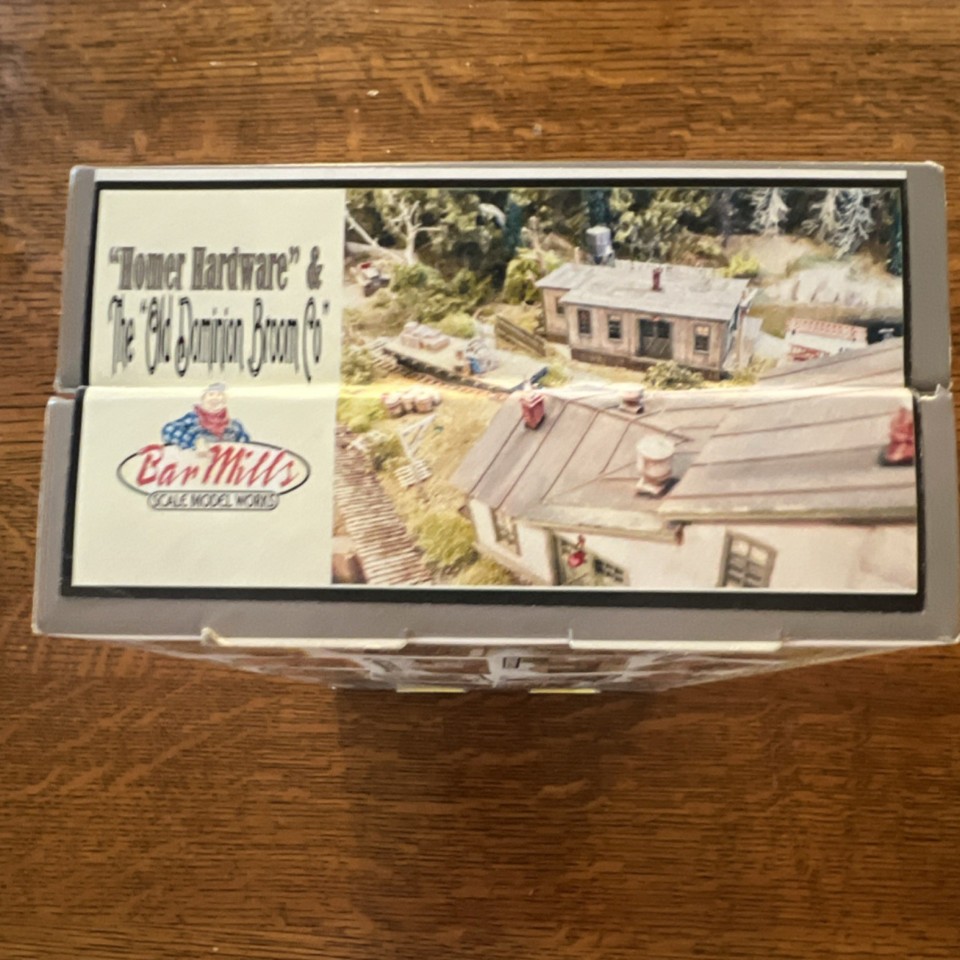 Bar Mills N Scale Model Works Homer Hardware & Paint and Old Dominion ...