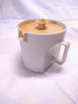 Tupperware creamer with lid 4" Tall | eBay