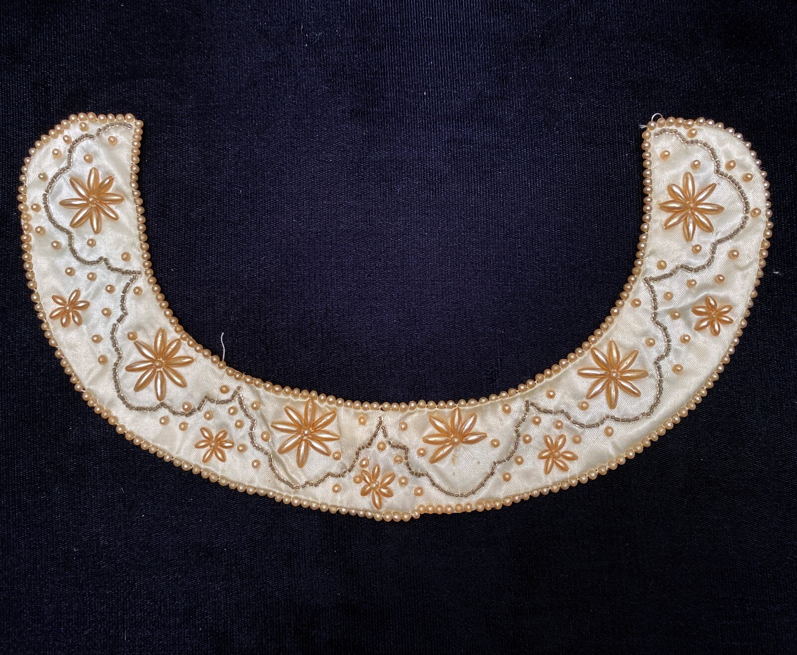 Vintage beaded collar "Top Hit” fashion, hand made BAAR & BEARDS INC ...