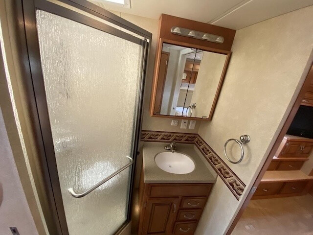 2008 Newmar Kountry Star 3624 Class A Diesel Generator Washer/Dryer ...