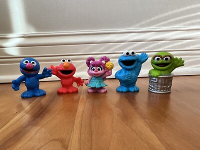 Hasbro Sesame Street Oscar Elmo Grover Abby Cadabby Cookie Monster ...