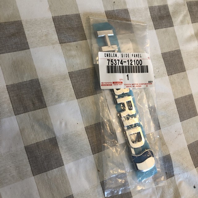 Genuine Toyota 7537412100 Crolla Hybrid(driver) Side Fender Emblem ...
