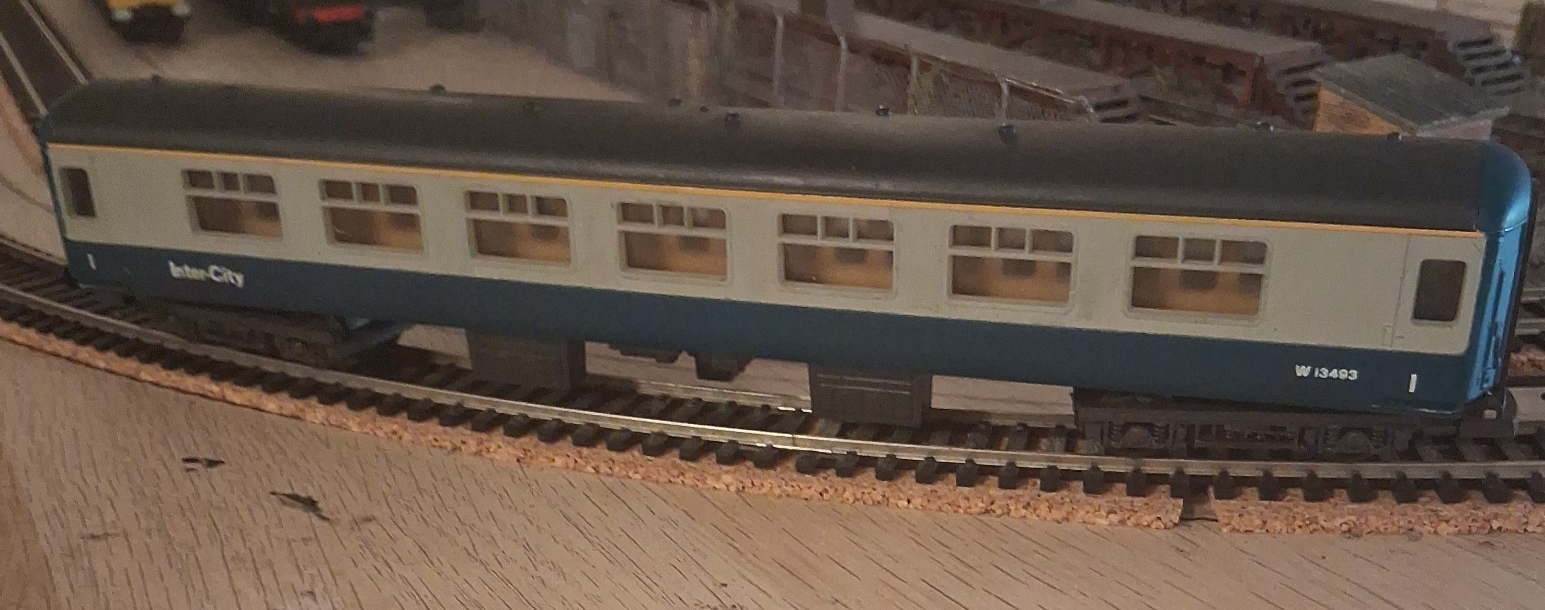 Lima BR Inter-City Mk2 1st / First Class Coach - No.W13493 - 305301 ...